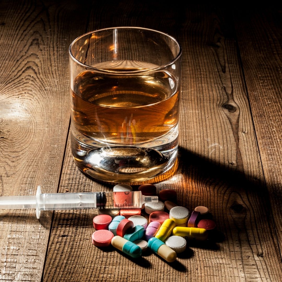 Effexor Addiction and Alcohol: Understanding the Dangers - Ridgeline ...